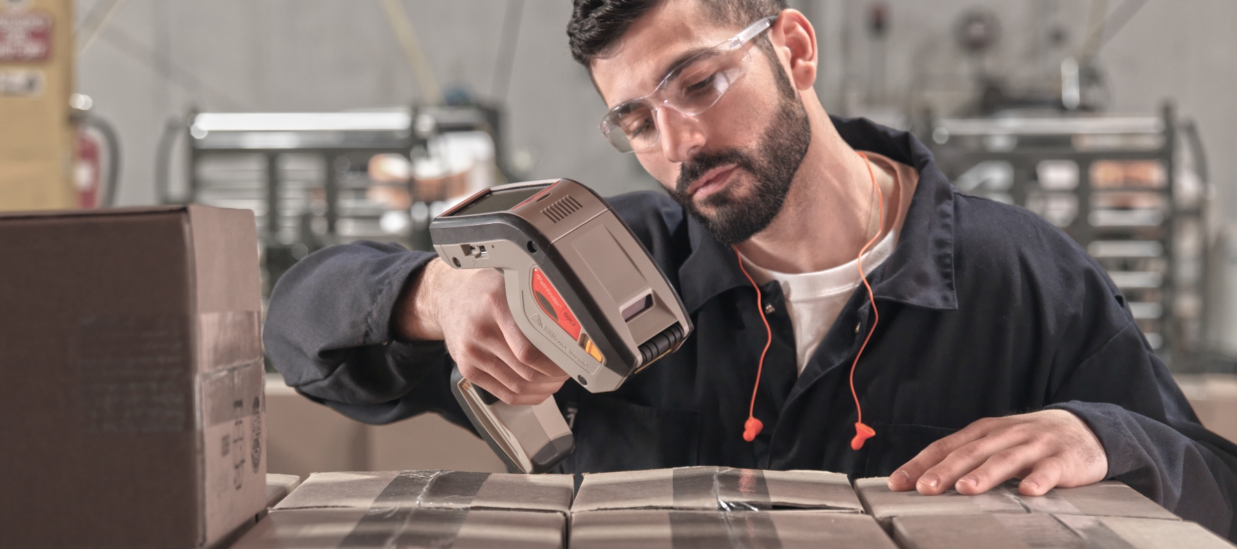 Reliable product-level tracking, greater inventory visibility | Avery Dennison | LPM